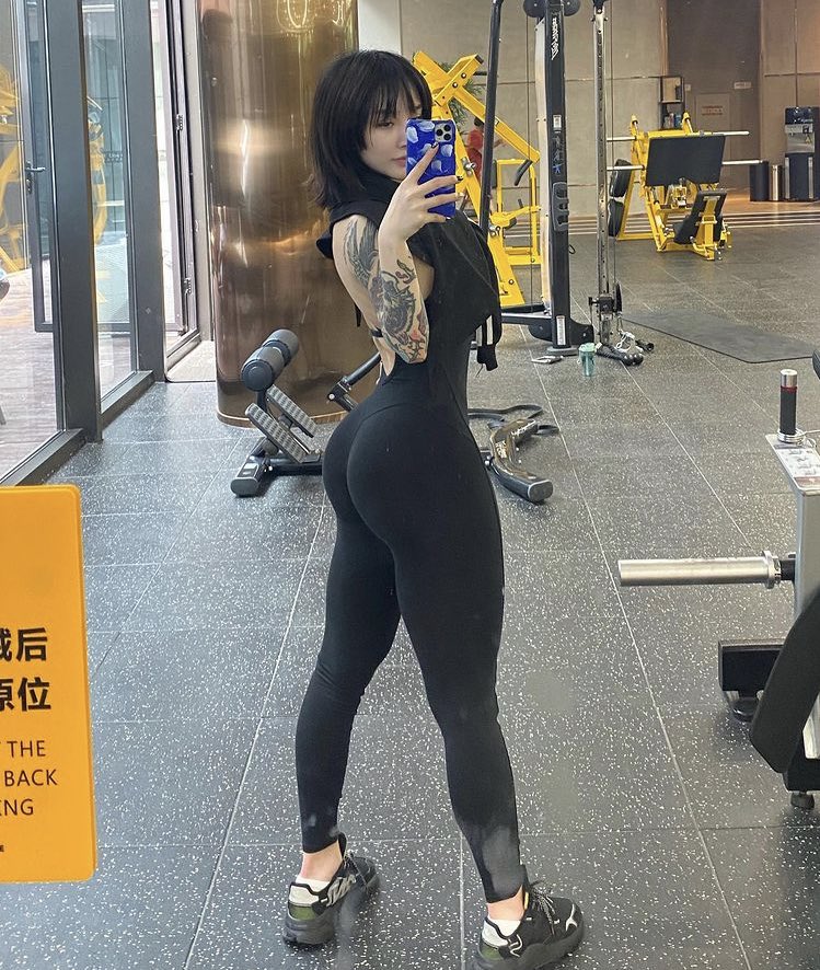 Fukubei On Twitter Songyuxin Hitomi Really One Of Baddest On These