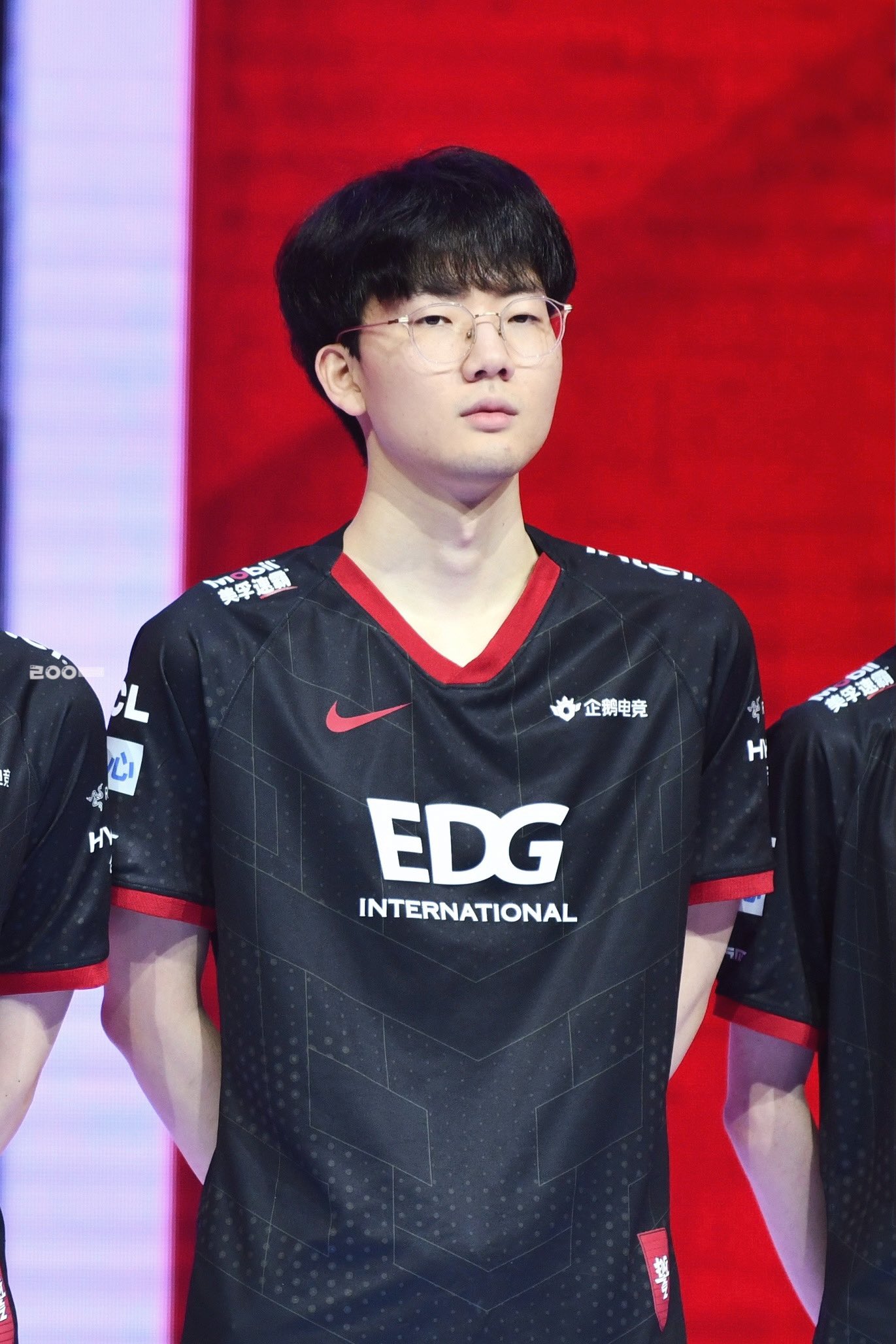 ㄹㅇㅇ on Twitter: "210718 EDG vs. RNG 화이팅!!!!!!!! #바이퍼 #Viper #박도현 https://t.co/bQw7b5a3bF" / Twitter