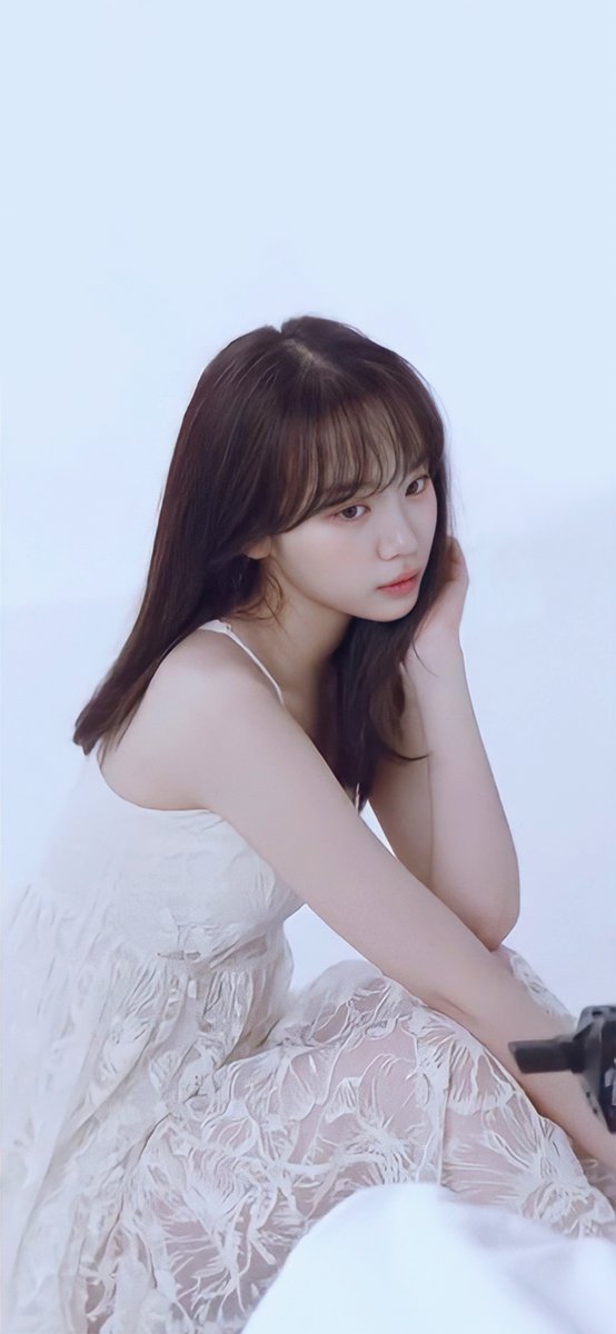 izone lockscreens on Twitter: "izone lockscreen chaewon profile sketch film [2] #김채원 #CHAEWON ...