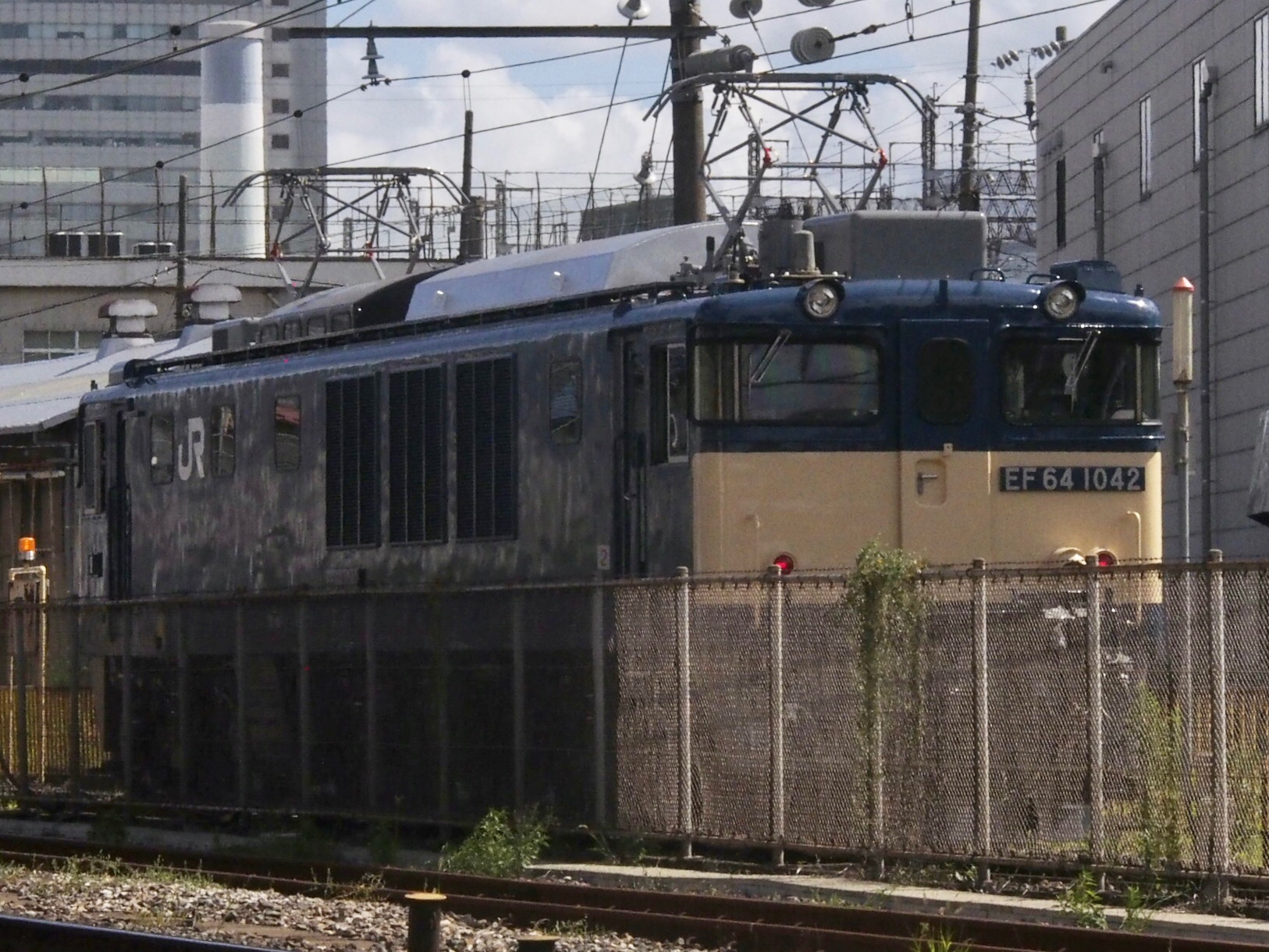 みやおお on Twitter: "8/3 EF64 1042 OM構内試運転 https://t.co/cOlhGNtkPK" / Twitter