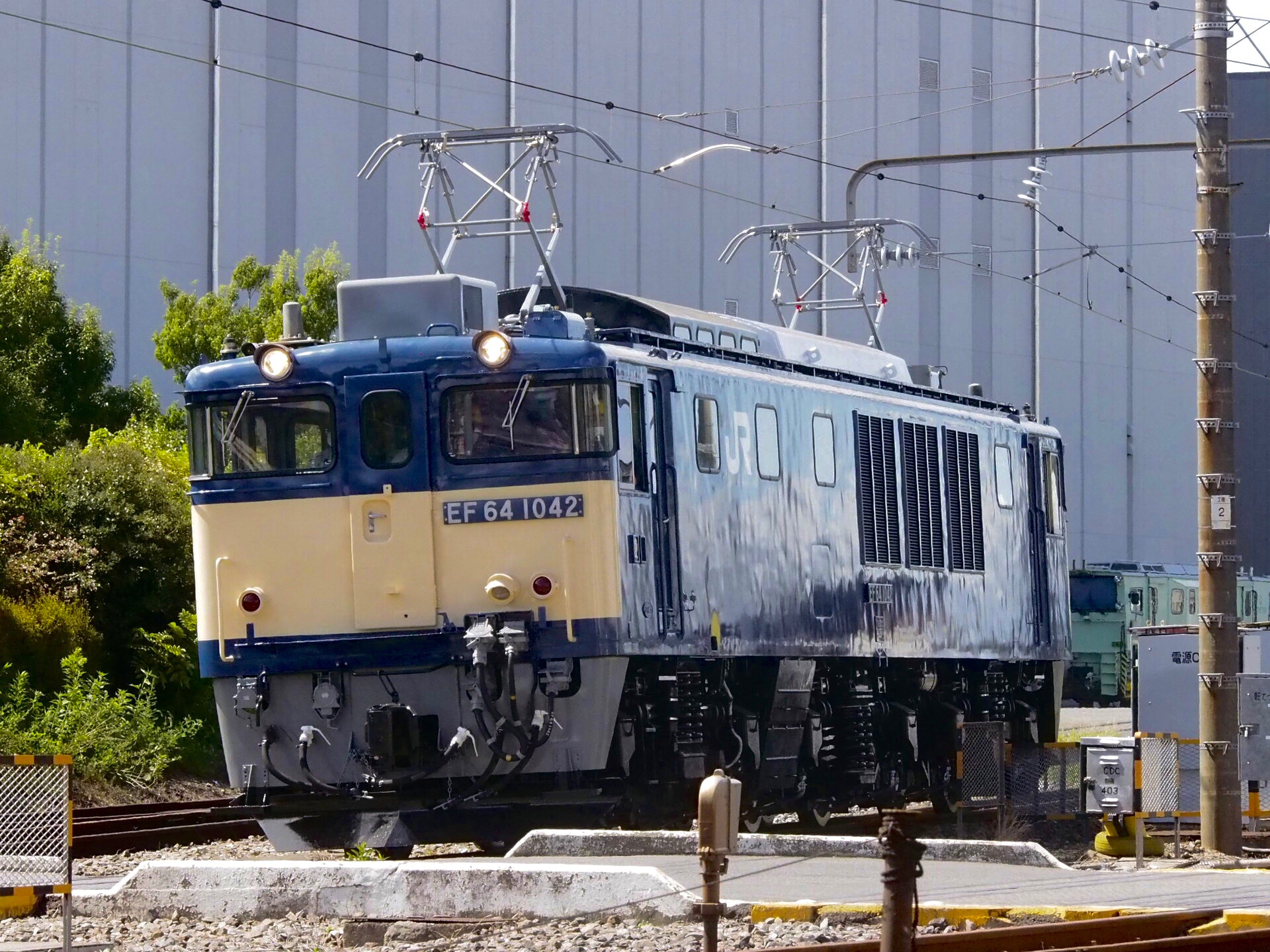 みやおお on Twitter: "8/3 EF64 1042 OM構内試運転 https://t.co/cOlhGNtkPK" / Twitter