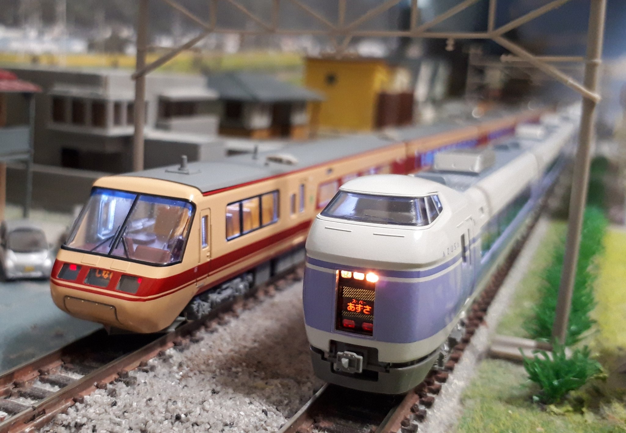 成田急行電鉄・なりた鉄道(成田輪務) on Twitter: "振り子装置搭載 381系『しなの』 E351系『スーパーあずさ』 383系『ワイドビューしなの』 車体傾斜装置搭載 E353系 ...