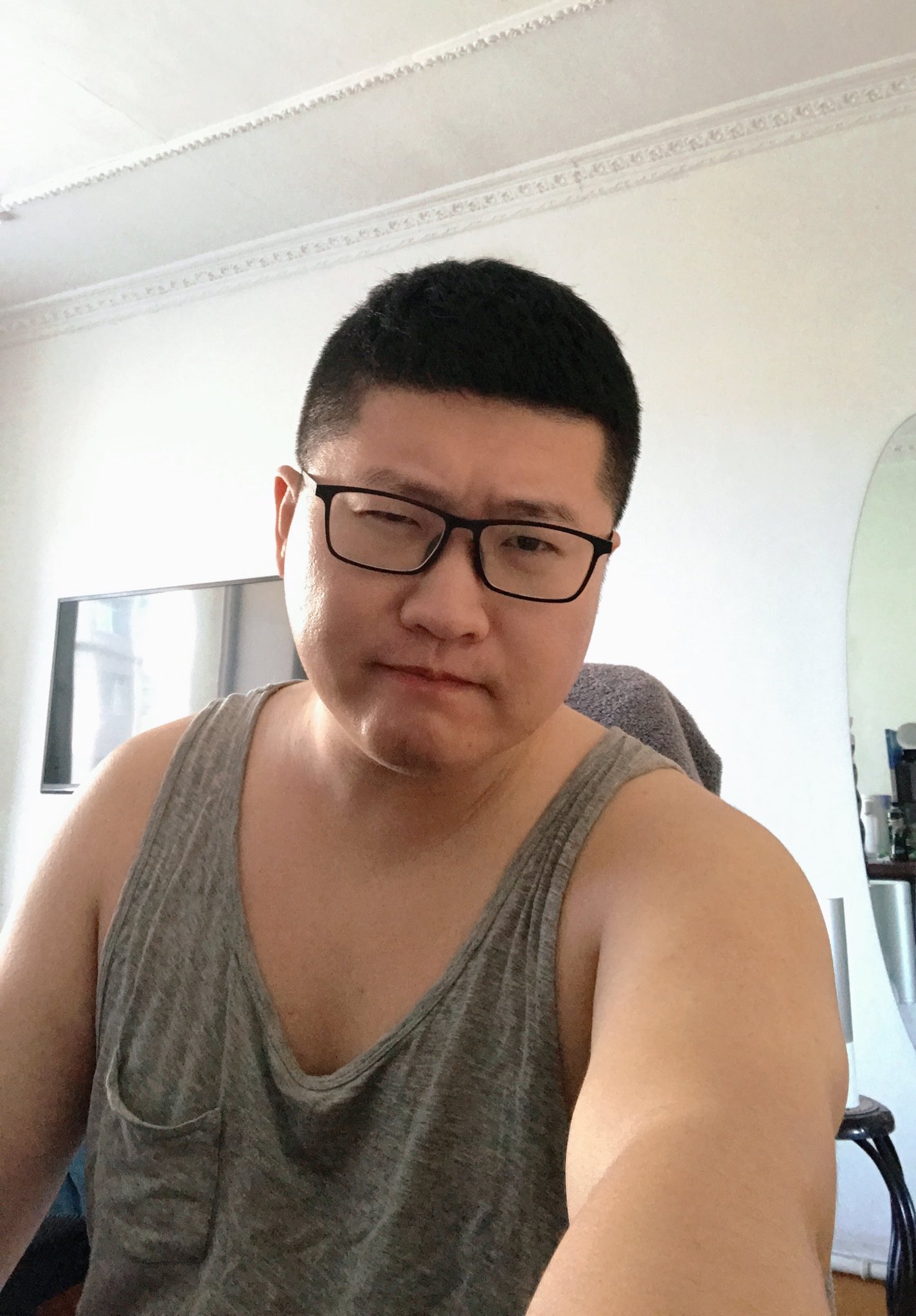 橙狮f On Twitter 都是gay,看见就看见咯,上小蓝耀武扬威好像抓到我什么把柄的是什么鬼,我都不认识你 Fdu2y7elzl Twitter