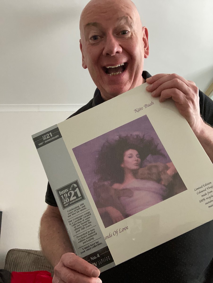 Rare photo of Kate performing with KT Bush Band in 1977 surfaces online ...