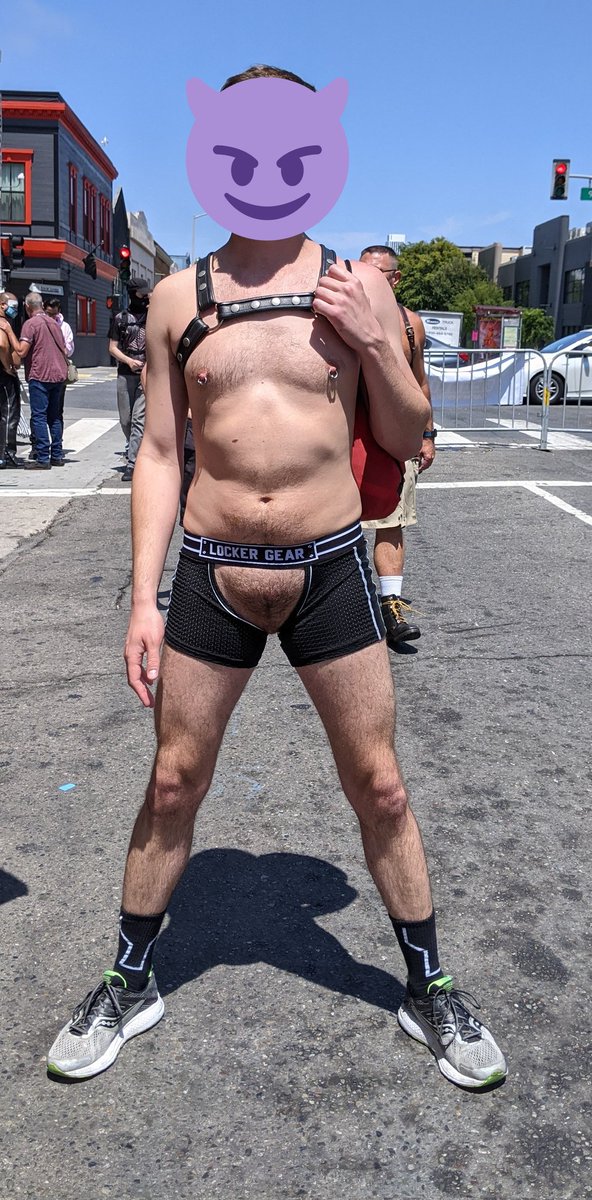 desertfalcon on Twitter: "It was so exhilarating to go as a nullo and show off my crotch."