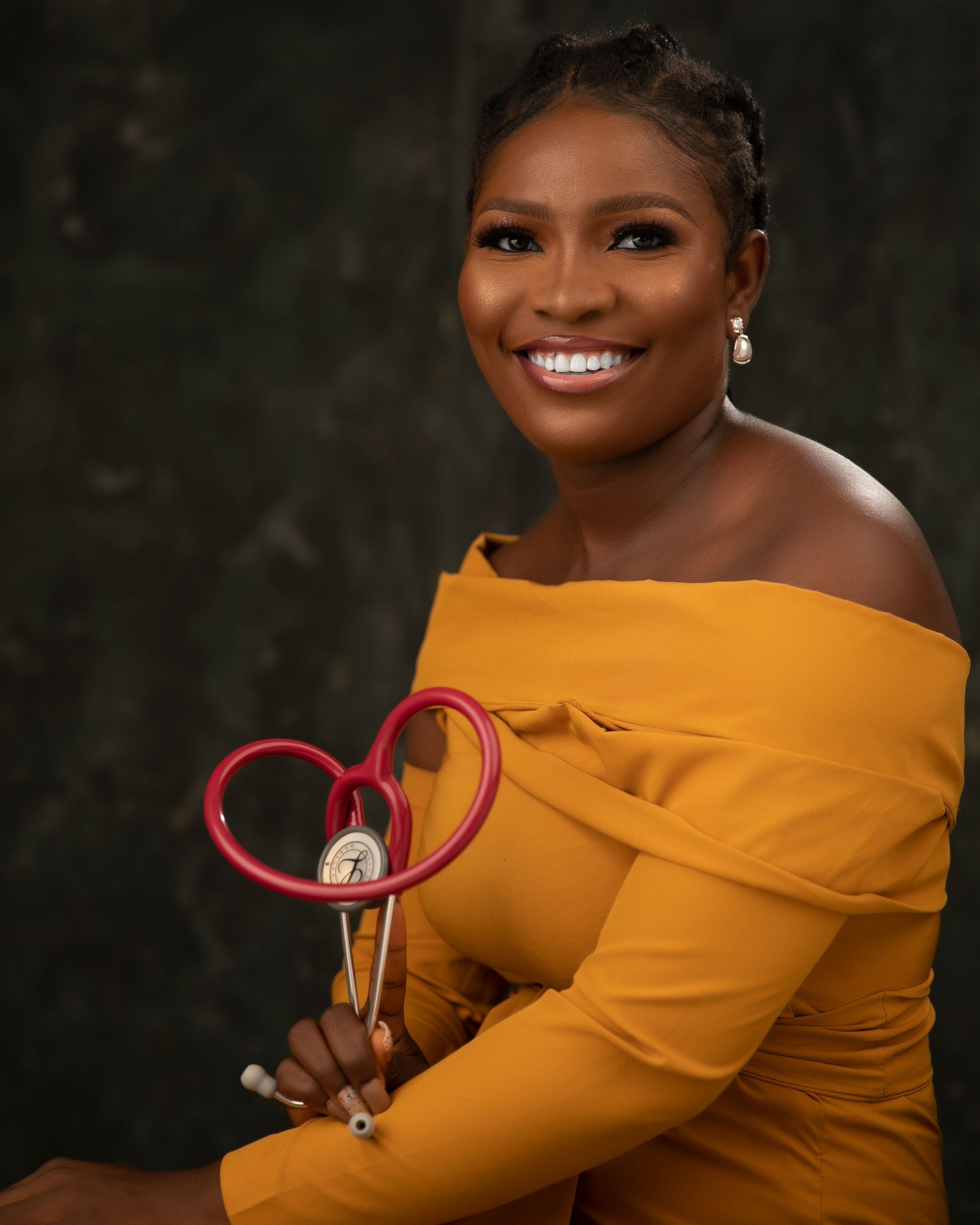 The Iconics on Twitter: "Introducing.... Dr Adesi Ebunoluwa 🔥👩‍⚕️ MBChB(Ogun) #27thonthe27th ...