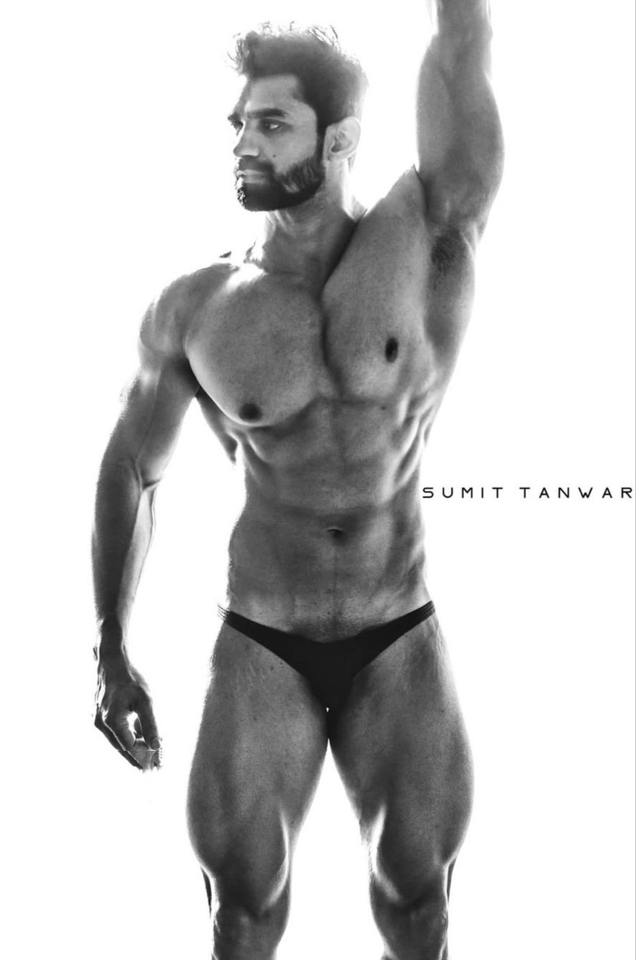MuscleColtStar (MCS) 38K ️ Thanks on Twitter: "Sumit Tanwar stunning in black and white 😍…