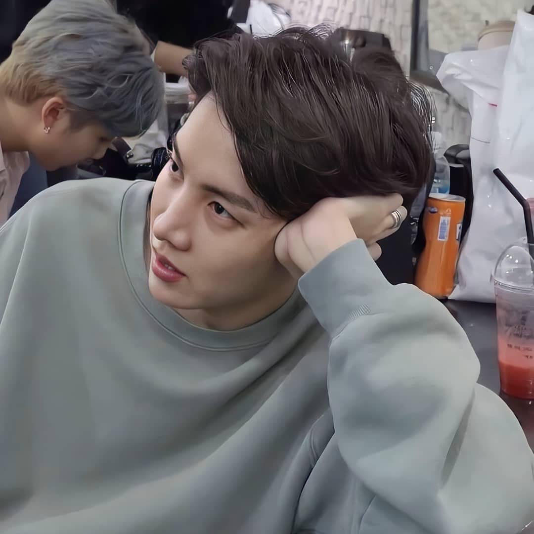 shooky on Twitter: "Natural beauty over load