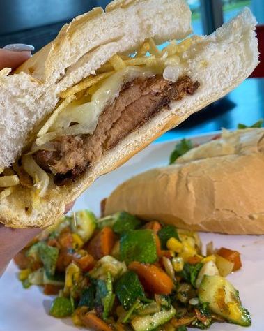 Pan Cubano Con Bistec