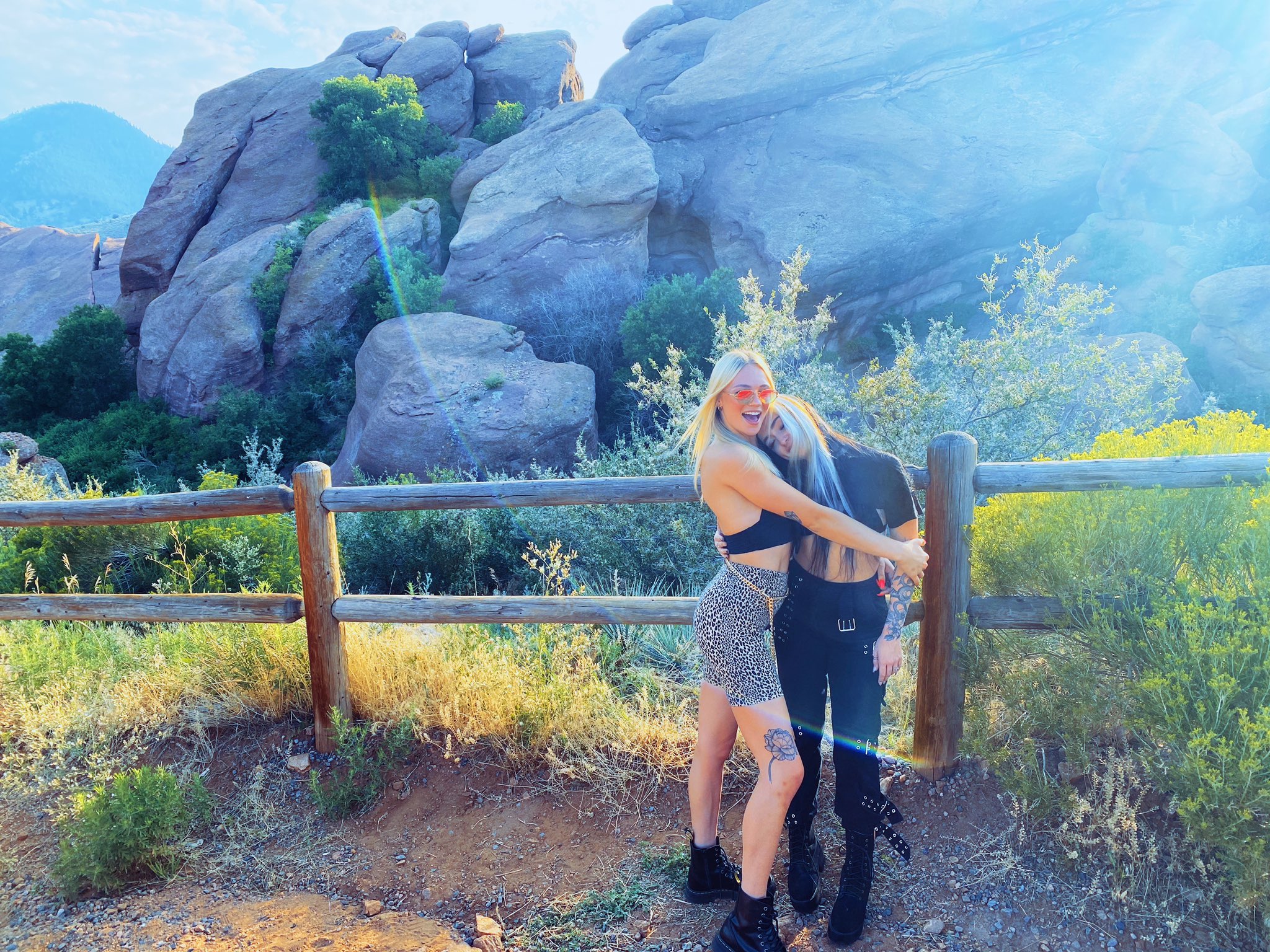 dong mom on Twitter: "red rocks!!!! https://t.co/u9v763m8h7" / Twitter