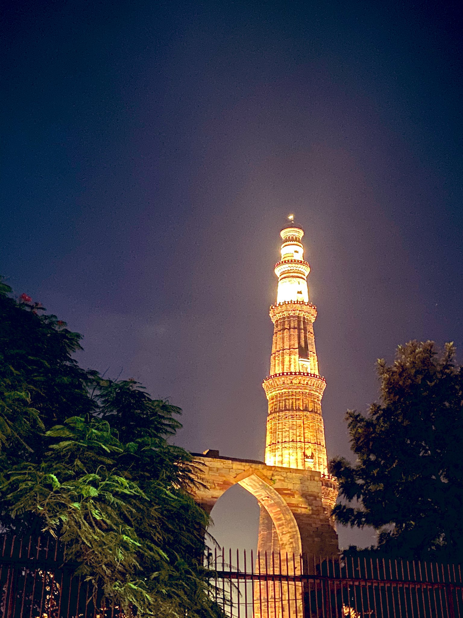 Qutub Minar Delhi At Night