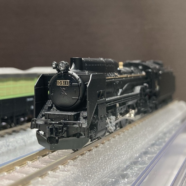 KATO京都駅店 on Twitter: "【本日発売】KATO京都駅店特製品「D51 1 青森機関区 」￥26,400 延長されたキャブ屋根や重油タンクに増設された手摺り、大宮工場タイプの ...