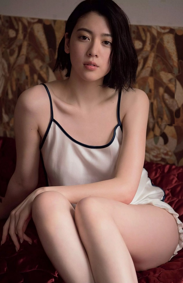 日刊美女 〜nikkan Bijyo〜 On Twitter 三吉彩花 Srftzaponm Twitter
