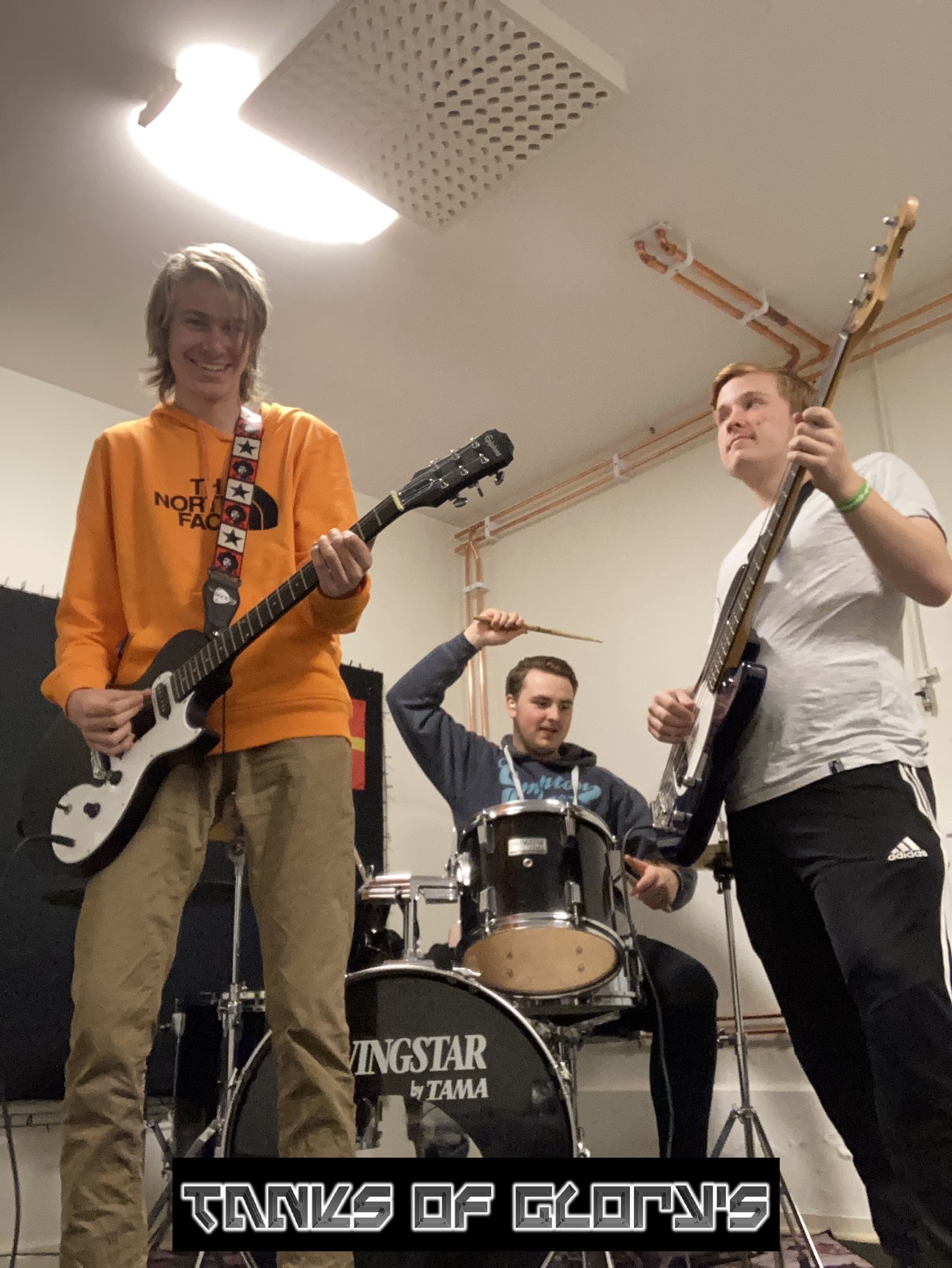 Defenz on Twitter: "Vi är ett intill ett ny startad band i Helsingborg. Vi är 4a killar som ...