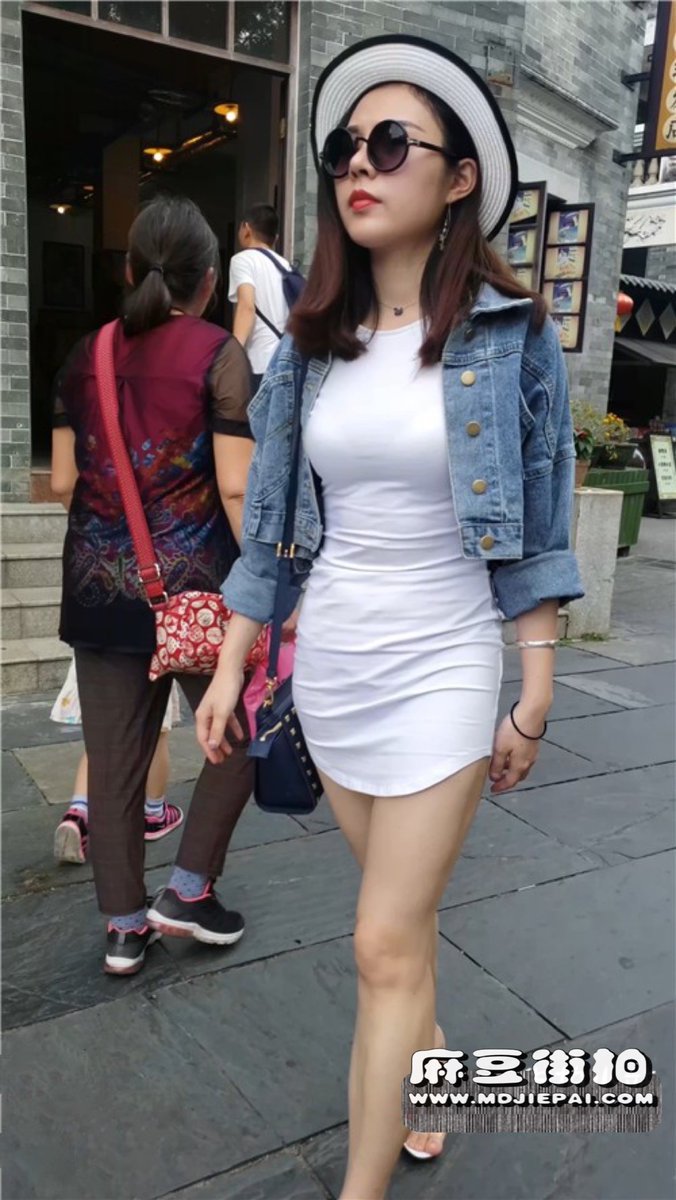街拍 大胸 连体衣 美穴 情趣内衣 泳衣 比基尼 蜜桃臀 露出 丁字裤 无内 真空 刺激 麻豆传媒 火辣 麻豆街拍 紧身裤 瑜伽裤 肉臀 巨乳 美胸