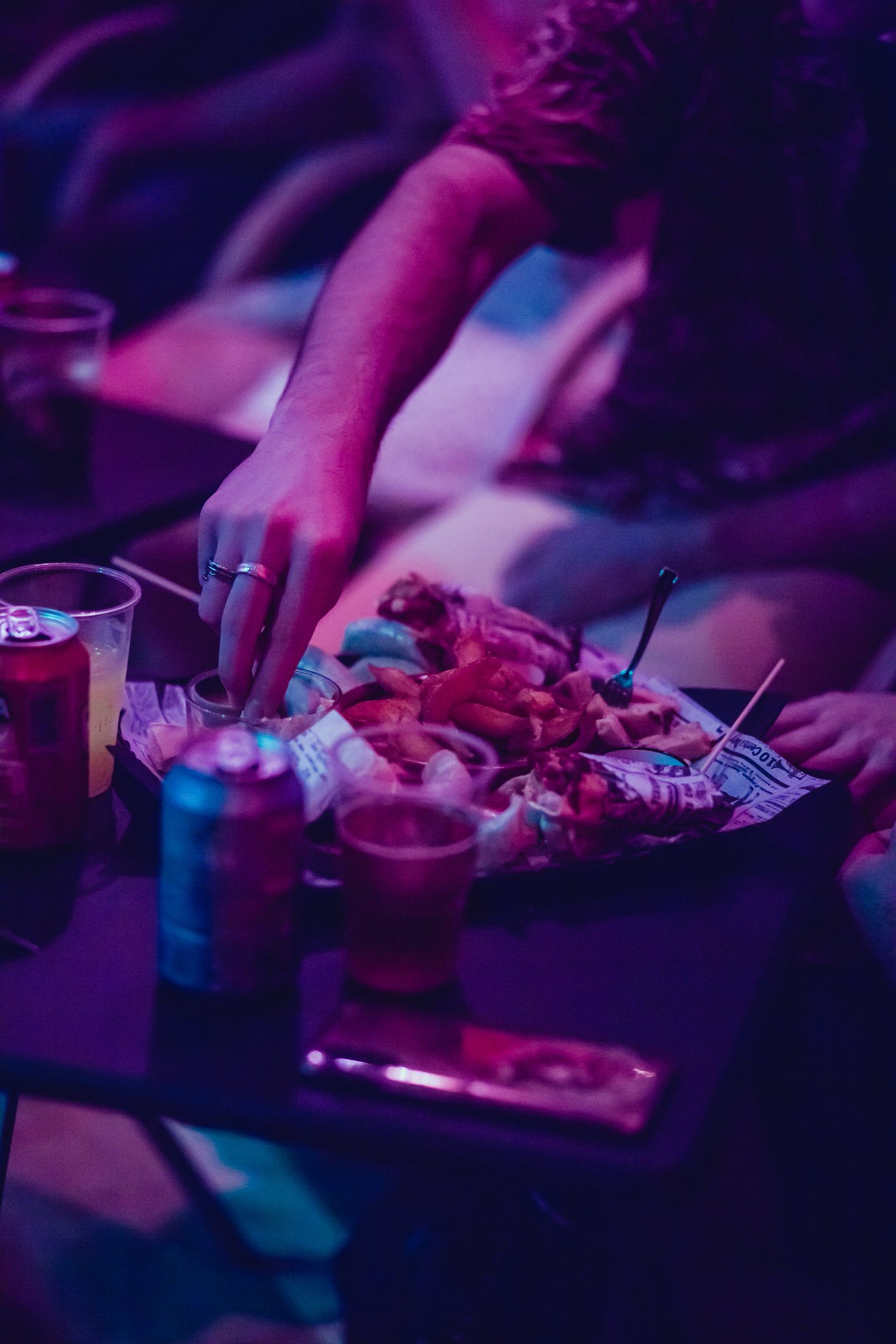 Atomic Pixel Party on Twitter: "Y todo esto acompañado de un menú de picoteo y un público ...