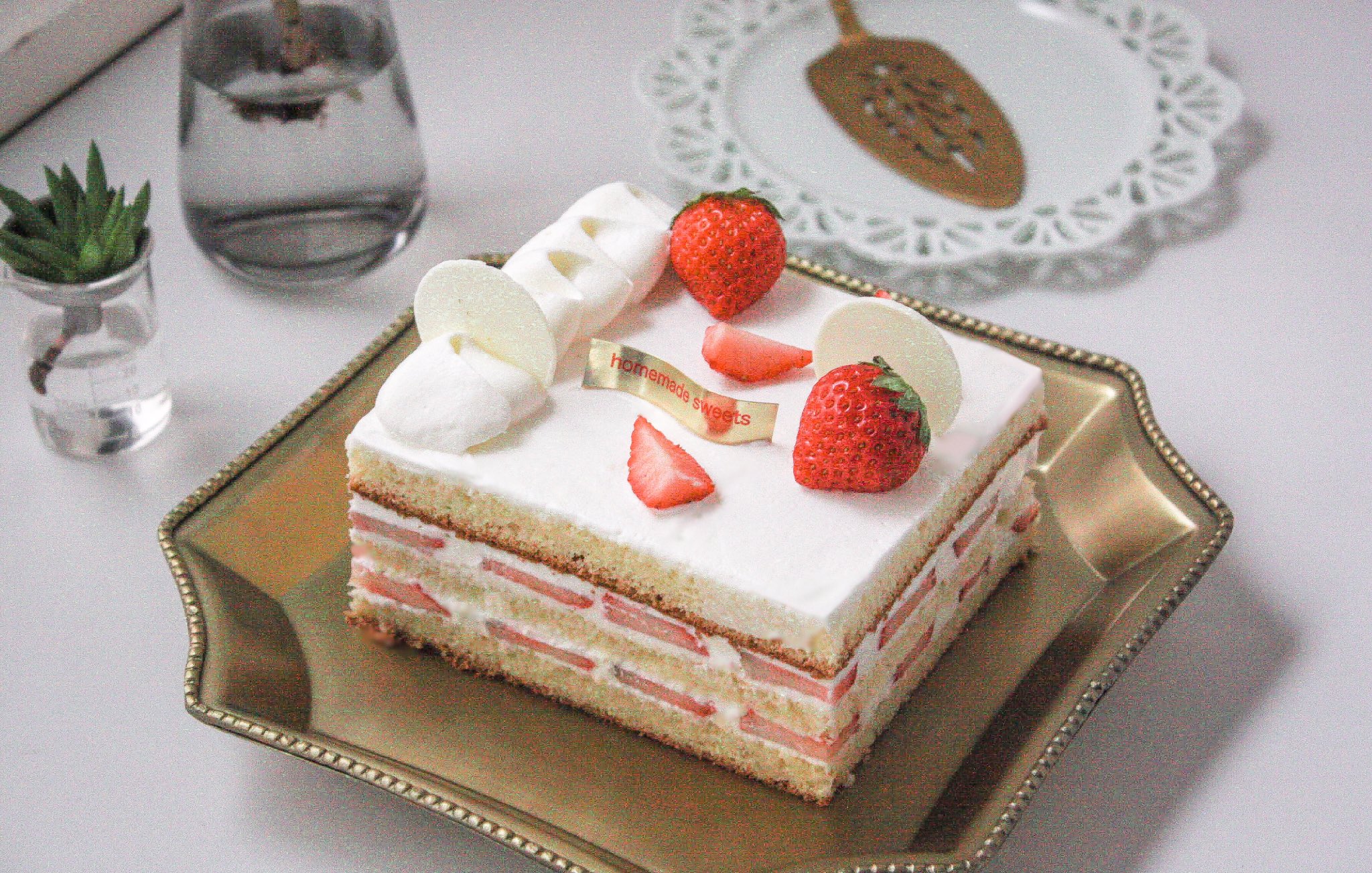 Soyon on Twitter: "ショートケーキの動画があがりました🍰 今回もゆるゆるな感じで進んでいきます。 あと、遅くなりましたがチャンネル登録2000人ありがとうございます！ 今後も ...