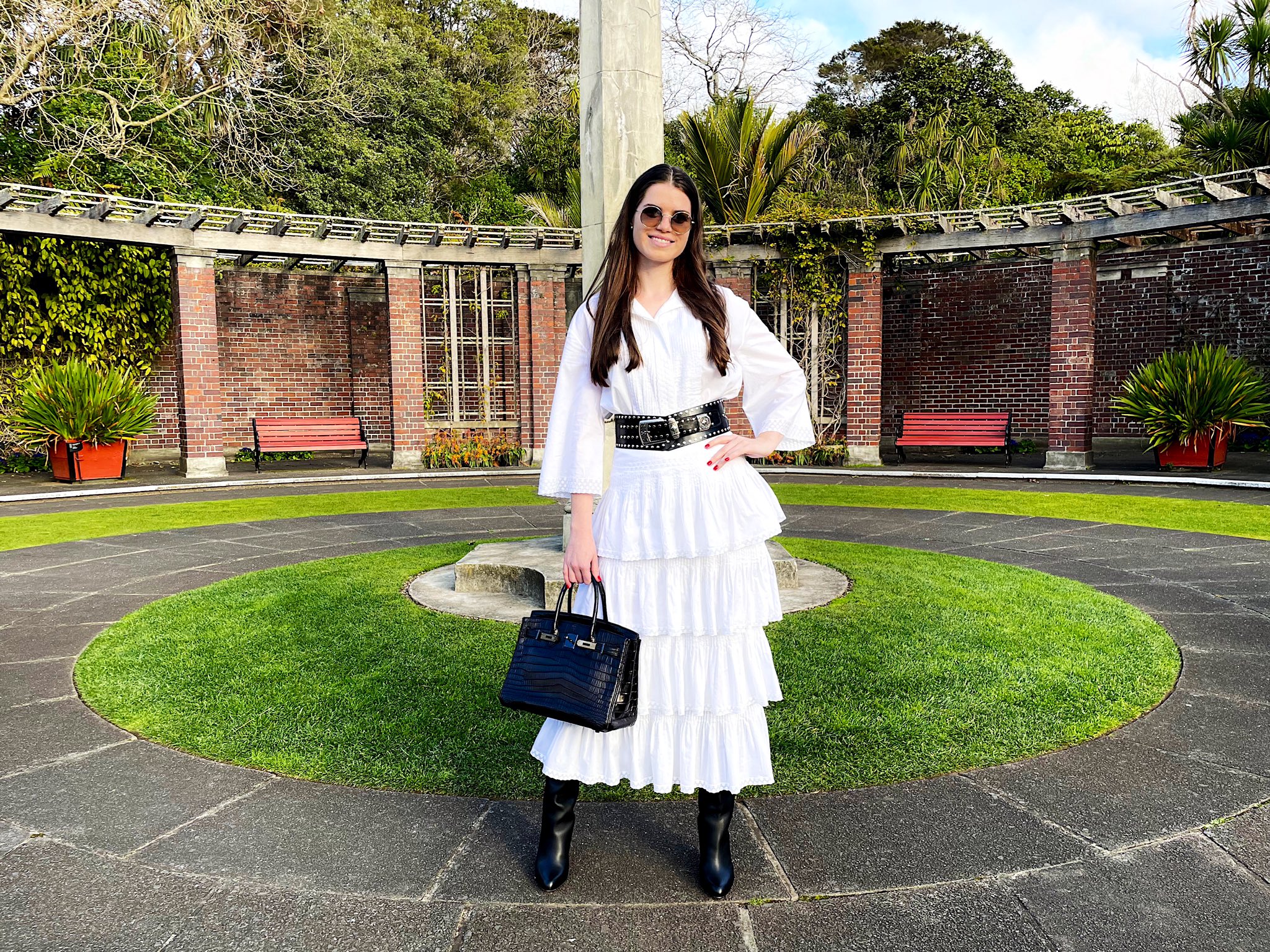 Kim Dotcom on Twitter: "My hobby: Personal shopper 🤩 My exclusive client: @liz_dotcom Shades ...