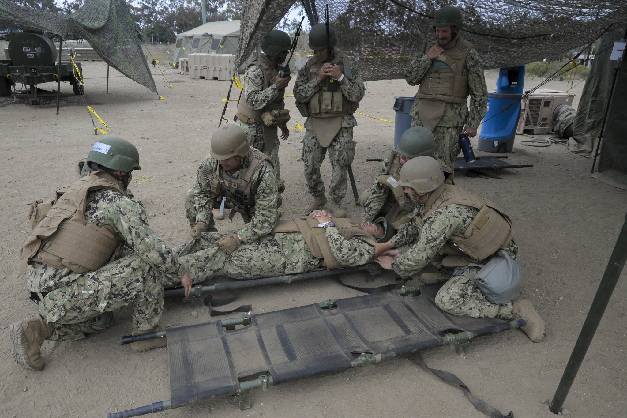 U S Navy On Twitter Navyreadiness With The Seabees 🚧 🚜 🐝 Naval
