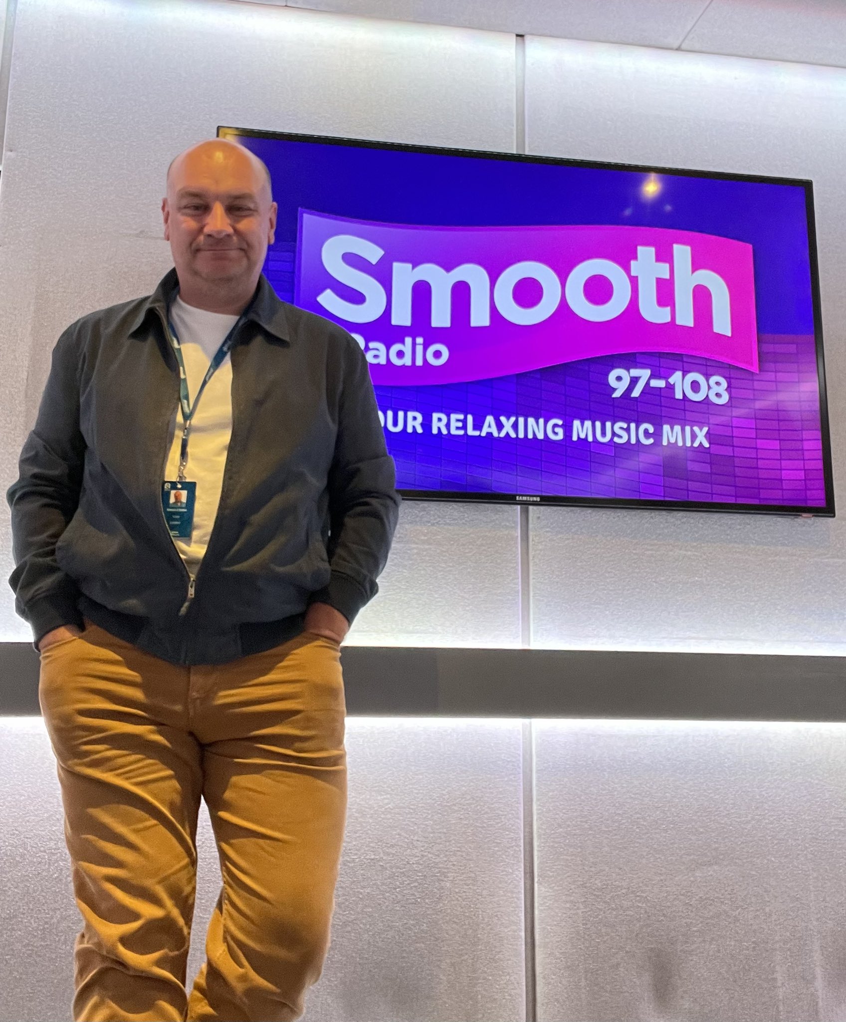 Simon Clarke X Can t sleep I m on SmoothRadio from 1am with superb music until you can. Across the UK on FM DAB GlobalPlayer or ask your smart speaker to play Smooth