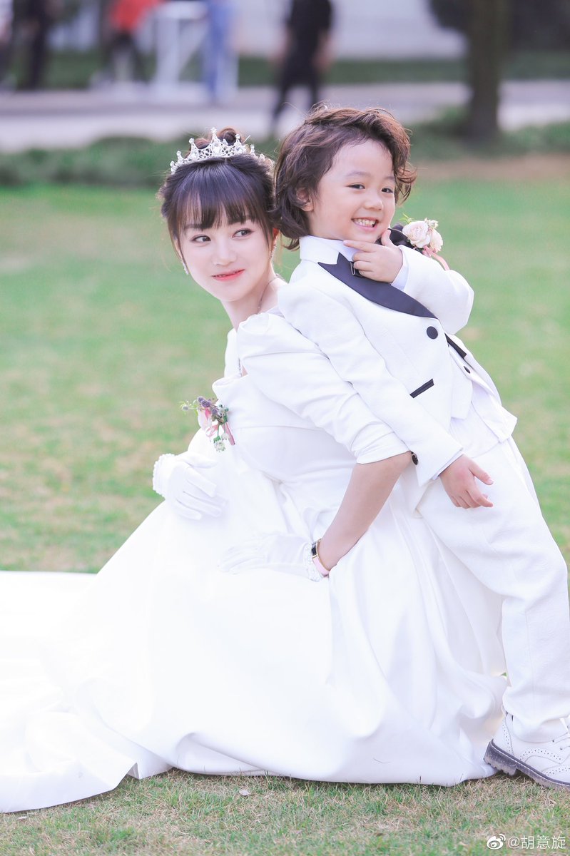 My UniverseᴮᴱLifeGoesOn⁷ 💜🐮💜 on Twitter: "😍…