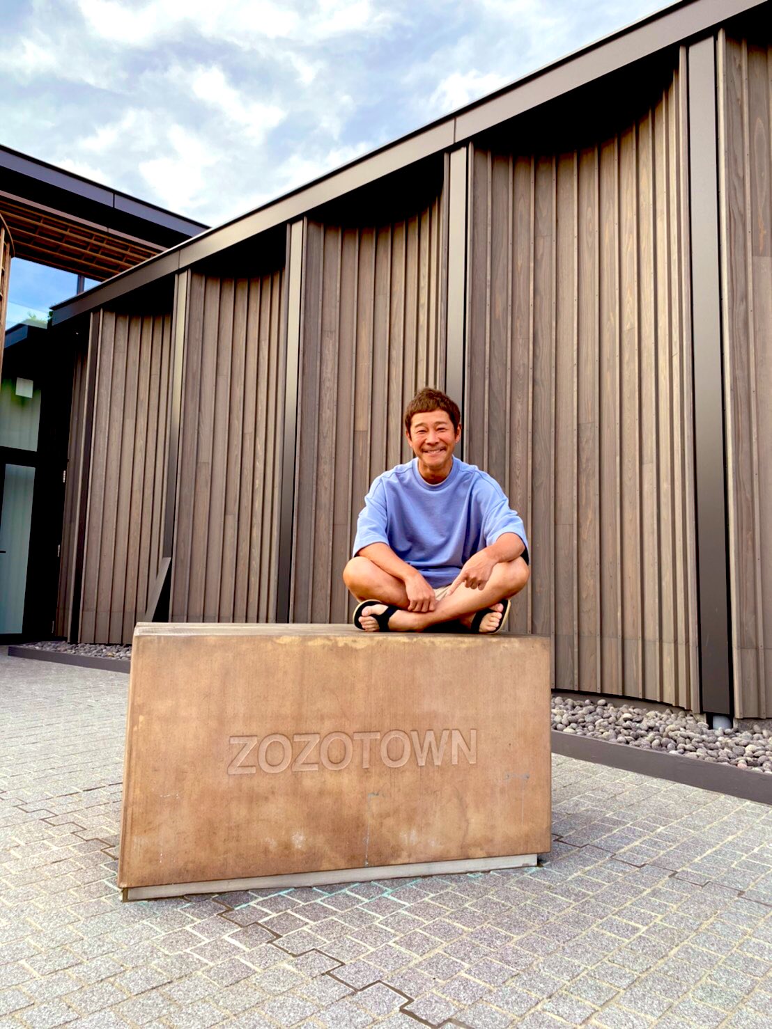 前澤友作@MZDAO on Twitter: "ZOZO社訪問。 https://t.co/OG4ePtjcxl" / Twitter