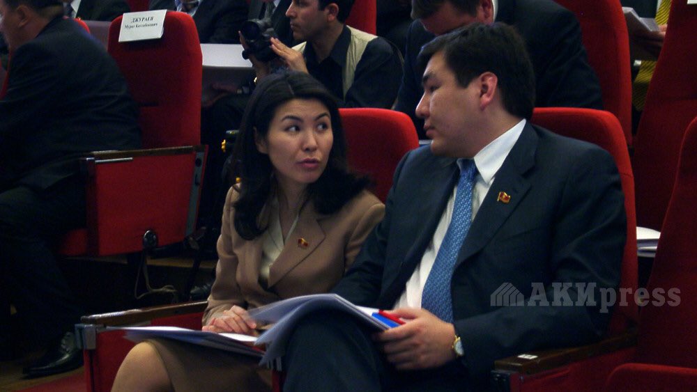 Kloop on Twitter: "Как правил Акаев и почему его свергли? Тред👇🏻…