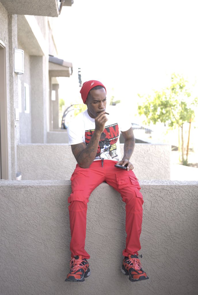 TW Pornstars - Pressuretheentertainer. Twitter. Who should I collab ...