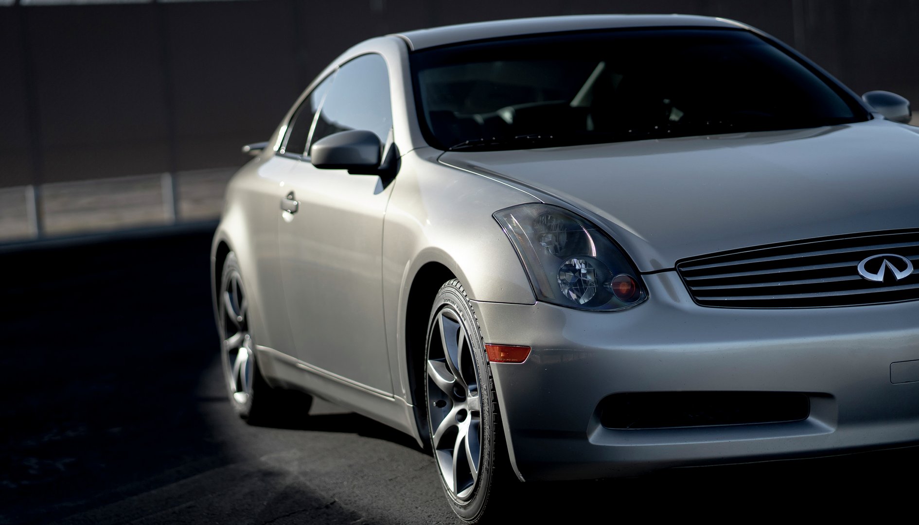 Infiniti G35 Logo Wallpaper