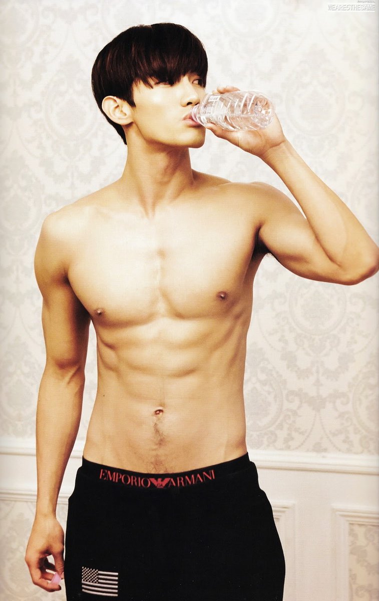 Changmin Shirtless 2am