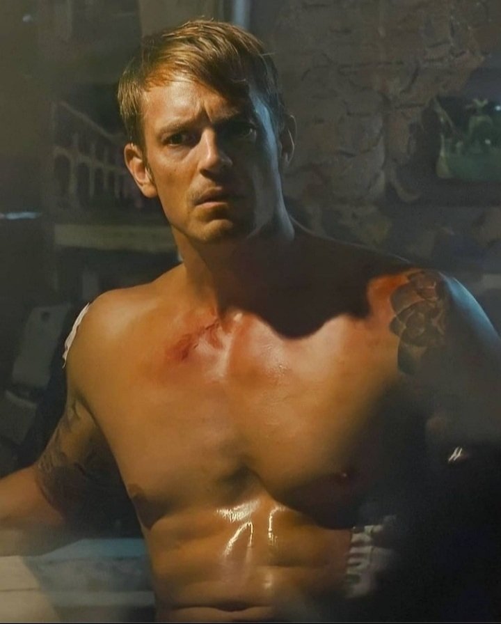 Joel Kinnaman Shirtless