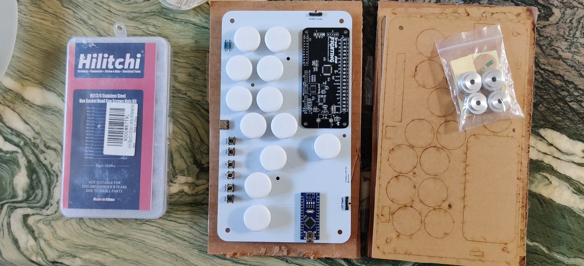 I made my own small form-factor Hitbox Controller! Meet the Strawberry ...