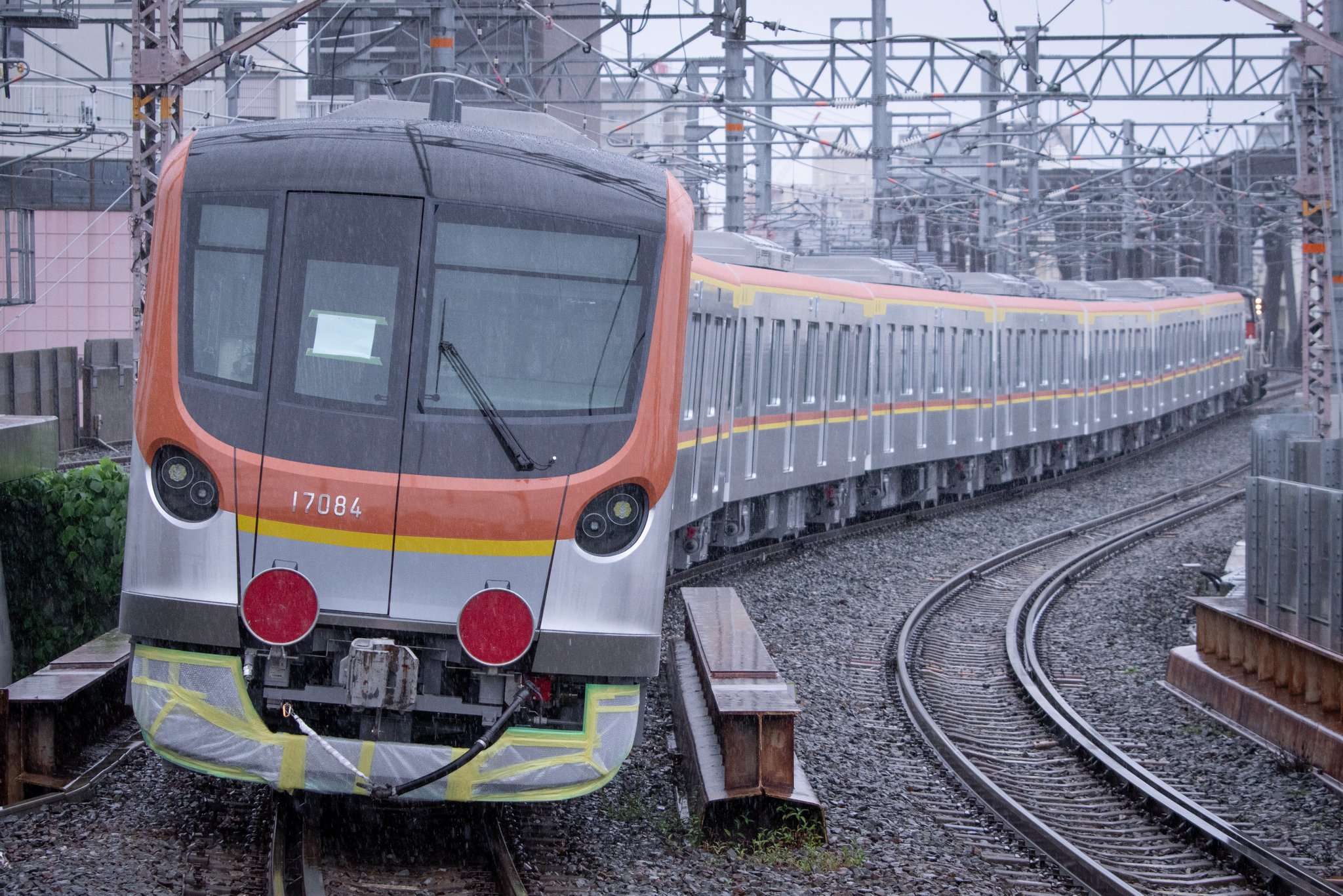 だんぼーる on Twitter: "8/13 9894レ 近車甲種回送 DE10 1743+東京メトロ17000系 17184F https://t.co/ArgEUG3CNF" / Twitter