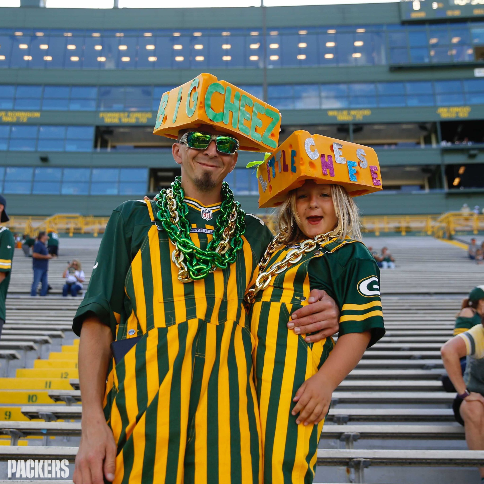 Crazy Packer Outfits