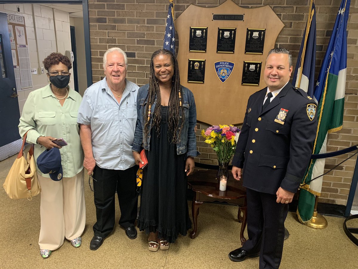 NYPD 83rd Precinct - @NYPD83Pct Twitter Analytics - Trendsmap