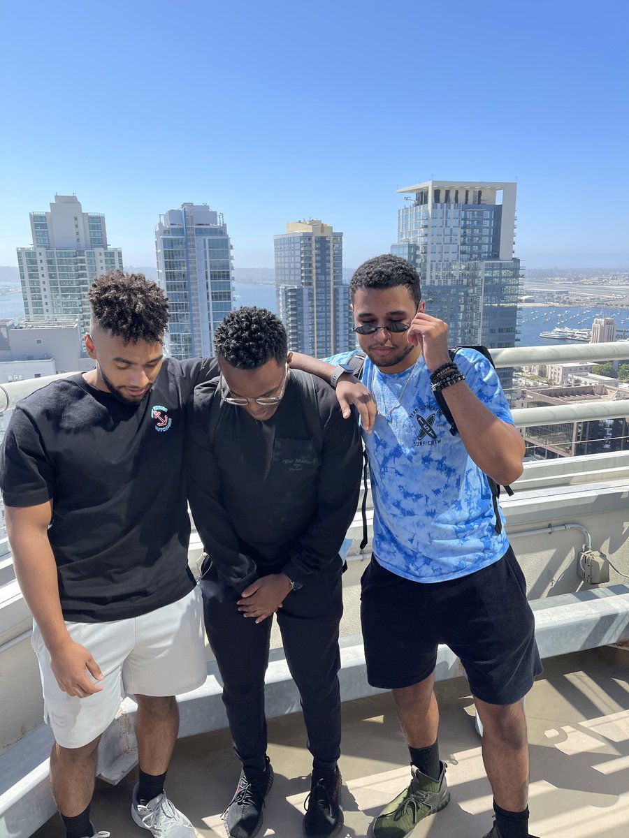 First Touch crew (Roll Dizz, Dazerin and Tbates) are visiting Psyonix ...