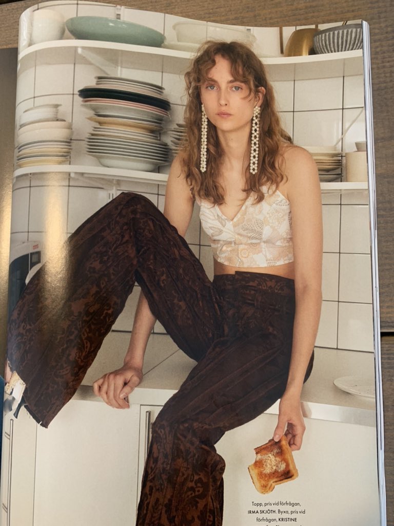 Paulina Modlitba 🇺🇦 on Twitter: "Alla Stockholm-snubbars flickvänner. De heter Siri, Ines, Iris ...