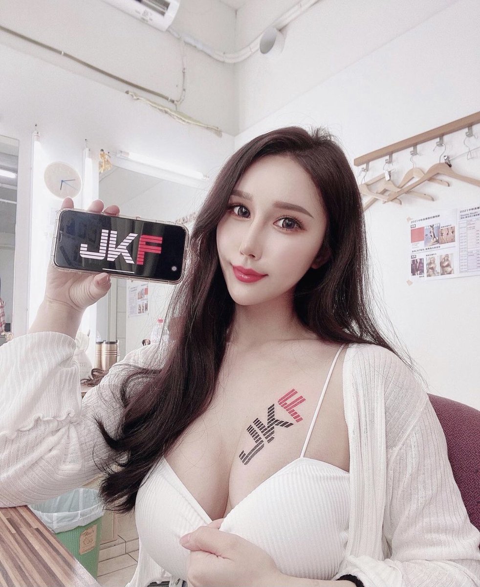 祝 JKF 16週年 生日快樂 HAPPY BIRTHDAY🎁 9/1-12/31 第三屆JKF百大女郎票選活動 即將開跑！ 👉 https://t.co/TJtUdEzYGr #JKF女郎 ...