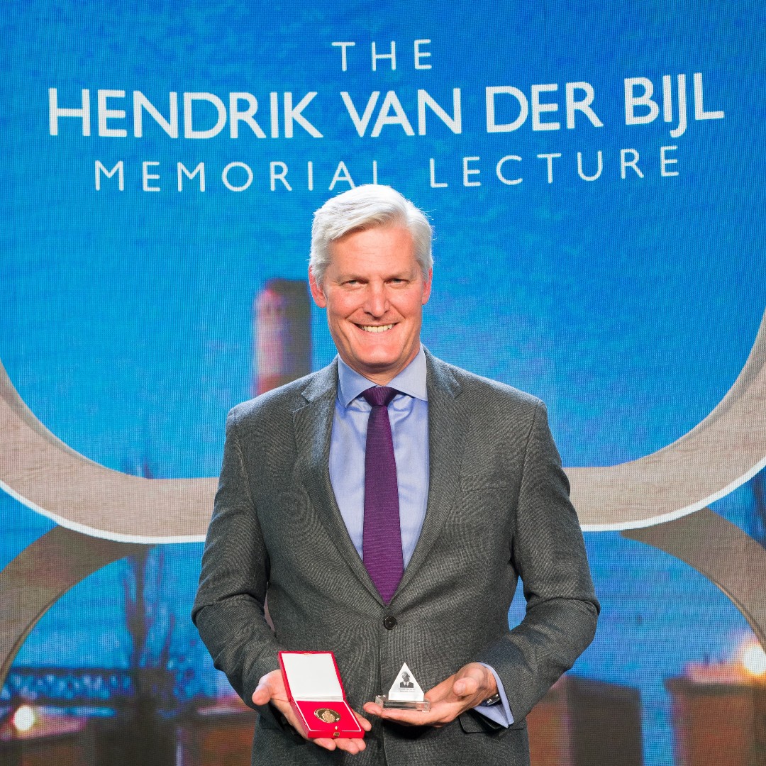 Aspiring Scientists Receive Hendrik Van Der Bijl Awards