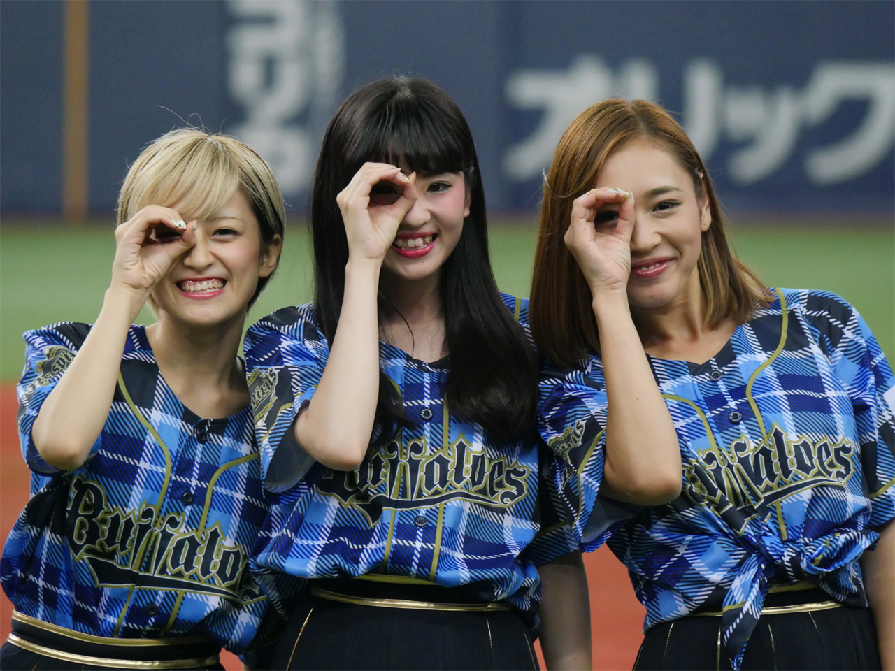 edbecker on Twitter: "2016/8/20 BsGirls の MOEさん、KAPIさん、CHIHIROさん #OTD #OnThisDay #BsGirls https ...