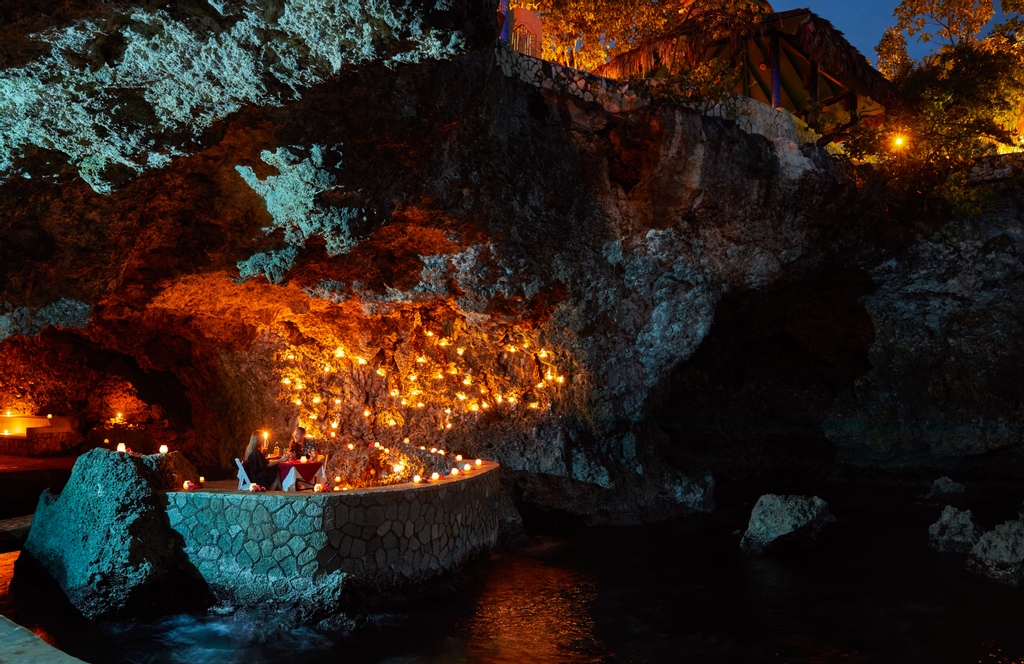 Caves Negril