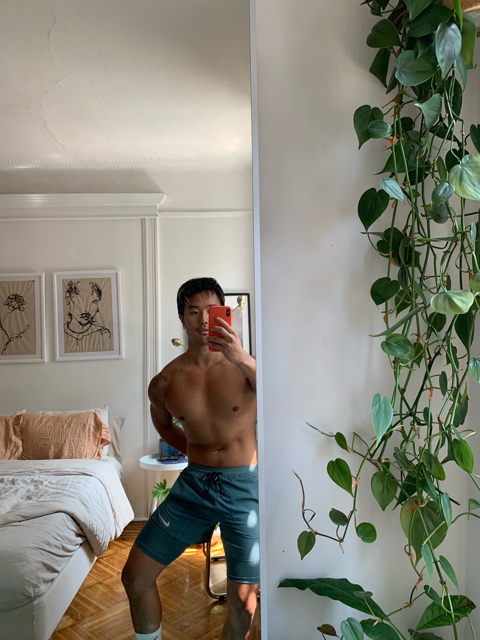 ck on Twitter: "🙋🏻‍♂️💛 sweaty https://t.co/87a7aolXYV" / Twitter