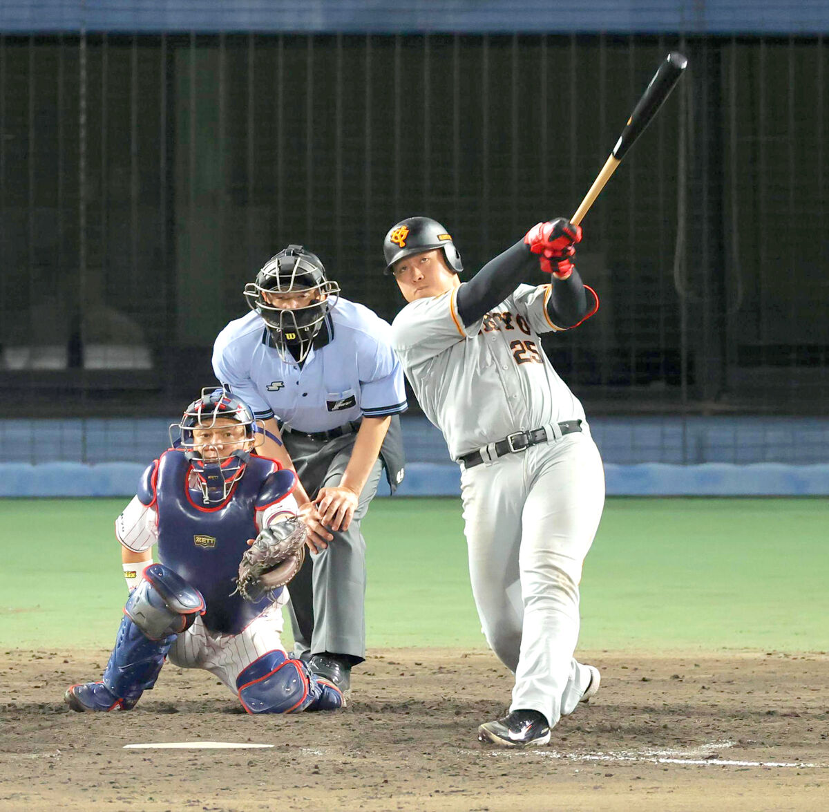 ビーロボカブト on Twitter: "RT @hochi_giants: #岡本和真 巨人史上3人目偉業「25歳以下4年連続30発」東京Dで決める https://t.co ...