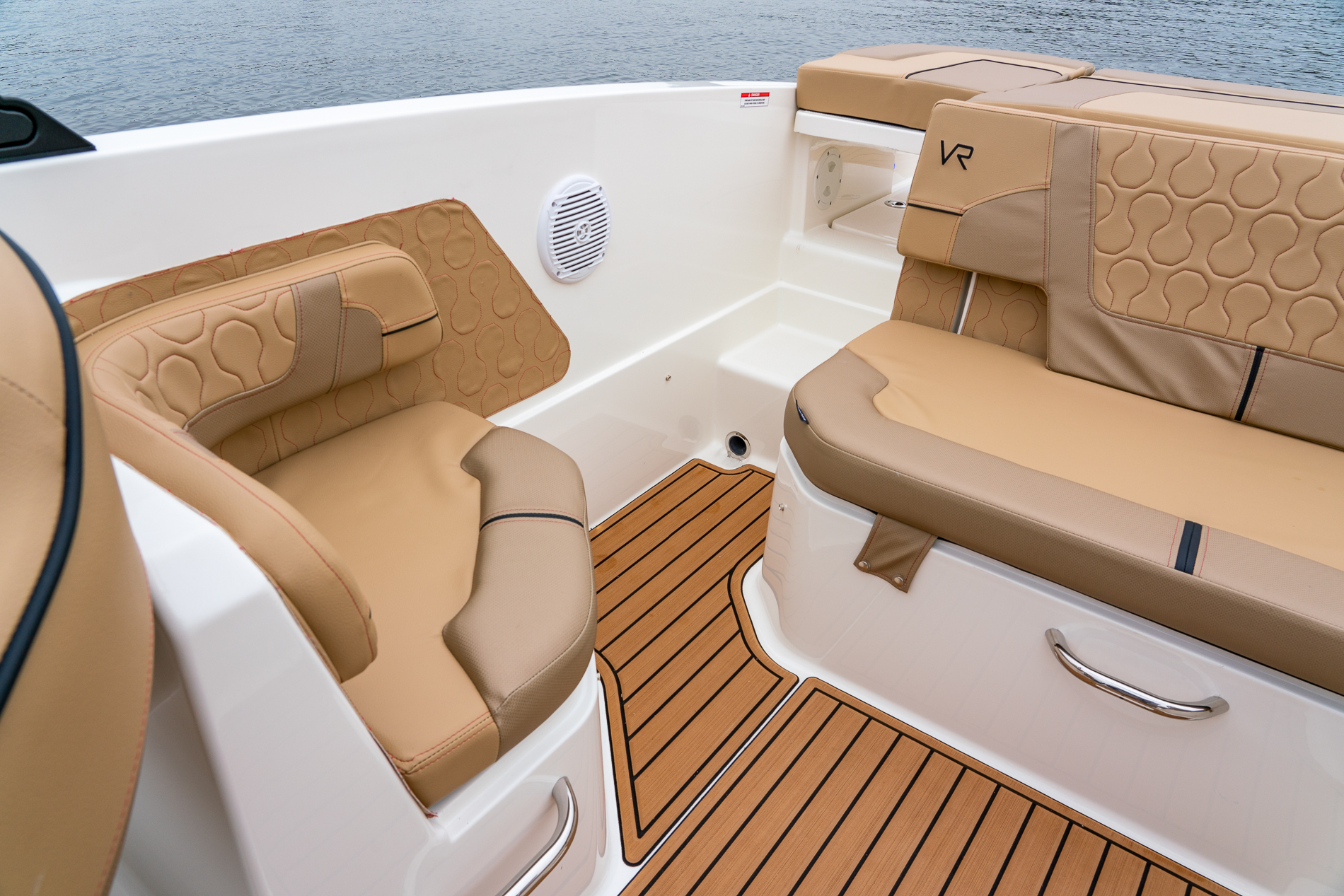 Bayliner Interior Bayliner 175 BR Bowrider|135 PK Mercruiser|Nieuw