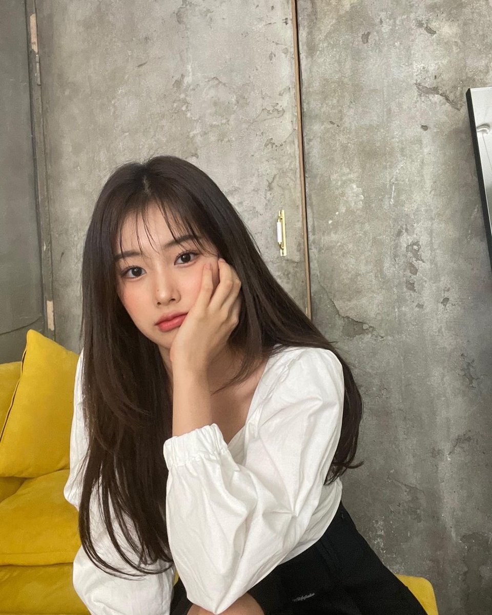 K.Mayazo._.hyemAn🐻‍ ️🐶🐹 on Twitter: "Kang Hyewon 19082021 (2) hyemhyemu instagram story update…