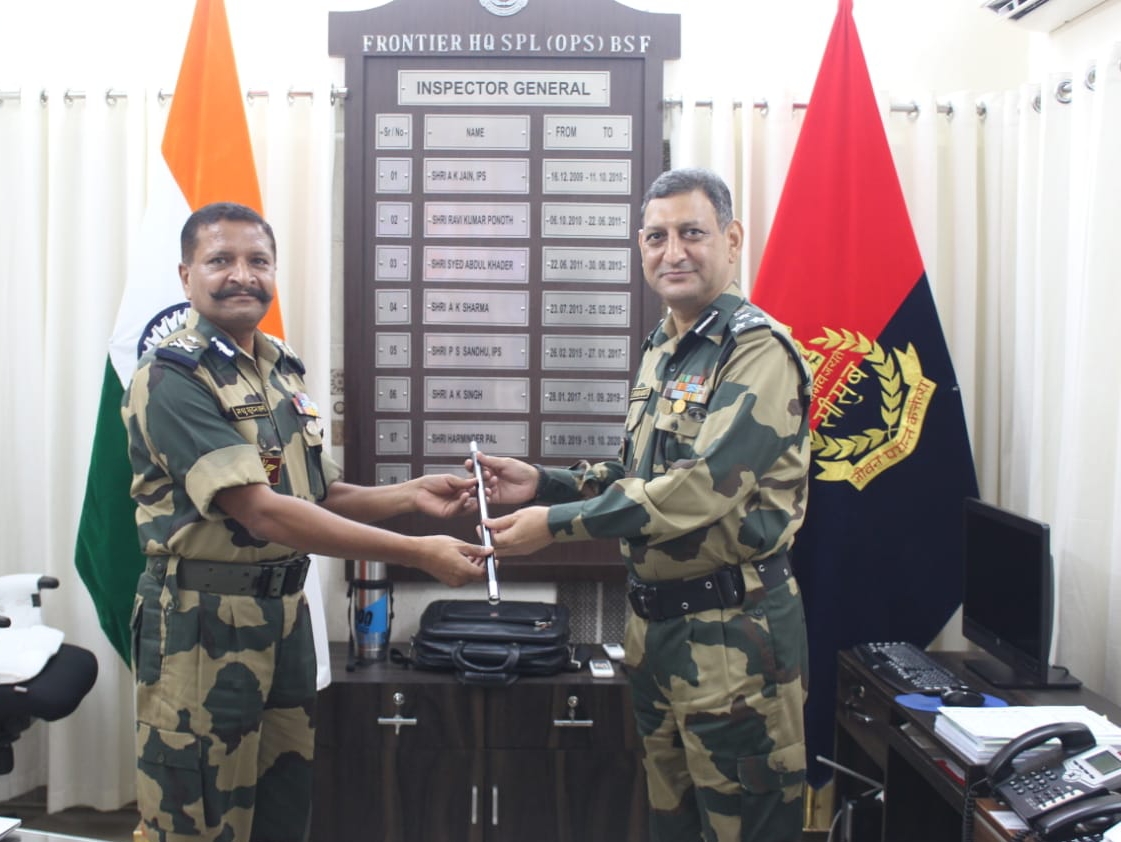 BSF_ODISHA on Twitter: "Shri Satish Chandra Budakoti has taken over the charge of IG, Frontier ...
