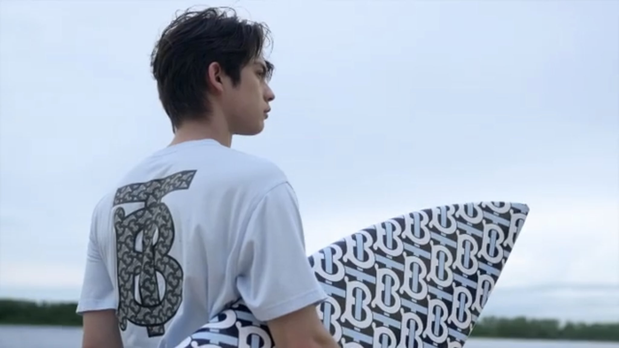 smileybrightᥫᩣ on Twitter: "คนบ้าอะไรเหมาะกับแบรนด์ชั้นนำได้ขนาดนี้ Burberry Bright #TBmonogram ...