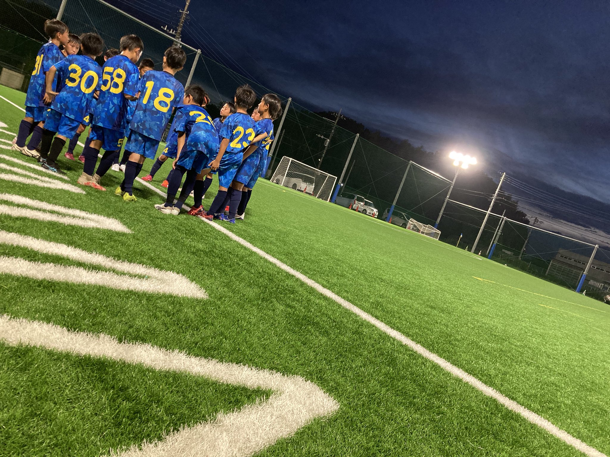 コラソン千葉U12 on Twitter: "U-11【TRM】 vs FC COLORZ 相手の背中（前に進む）ゴールを奪うことを第一優先にして試合に挑みました 前に進みゴールを奪う為には ...