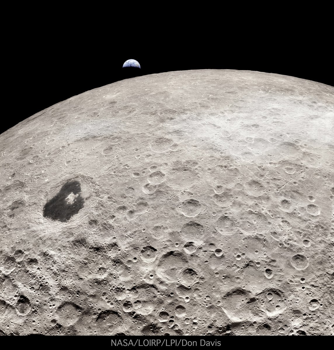 A wide angle version of the famous ‘Earthrise’ photo made by Lunar ...