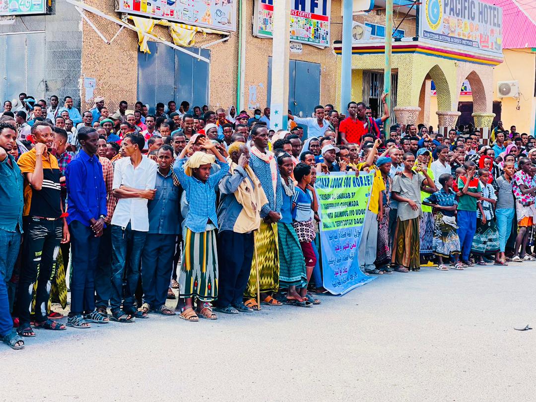 SONNA on Twitter: "Residents in #Galkayo town in Mudug region on Wednesday made large rally in ...